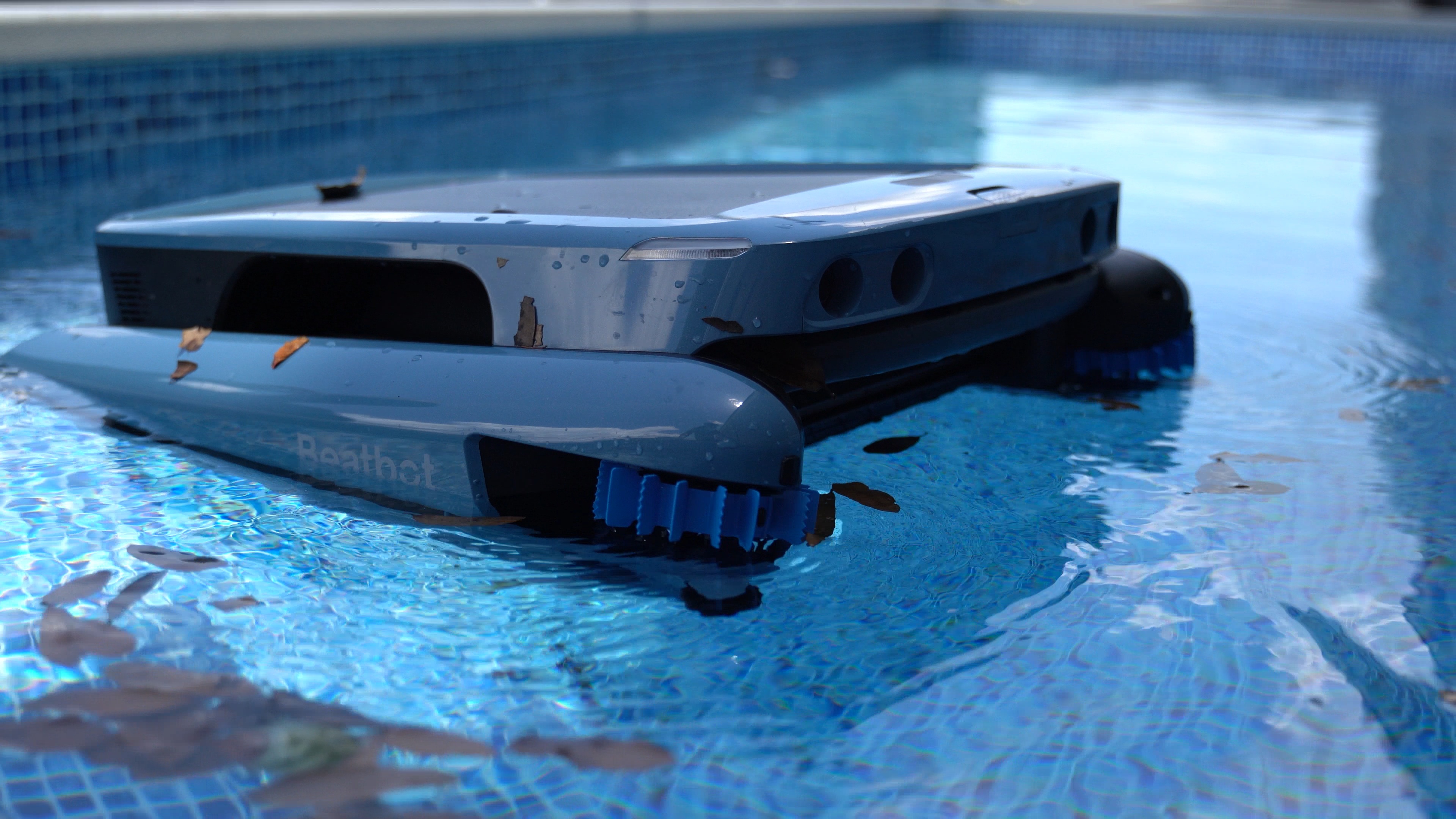Beatbot iSkim Ultra Robotic Pool Cleaner Review (2026 Model)